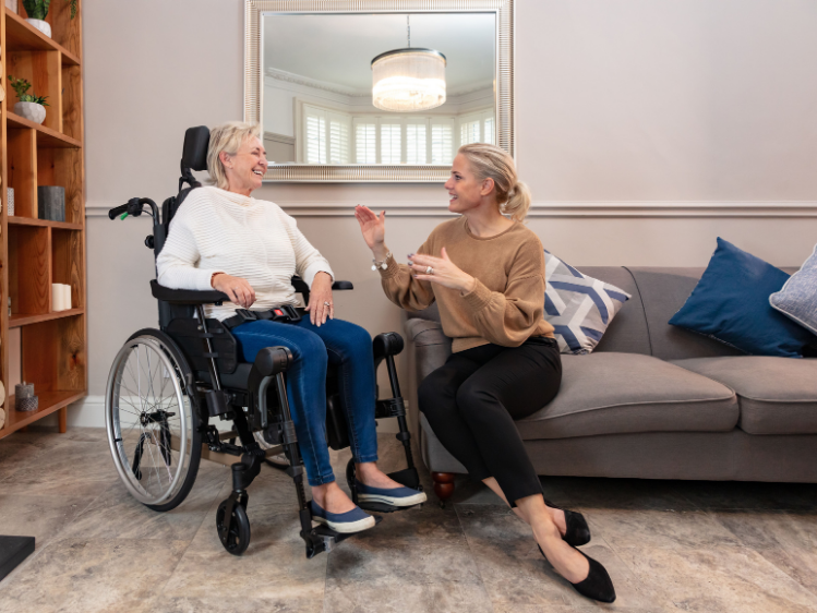 Une évolution des fauteuils roulants multi-positions: Rea Clematis PRO ...